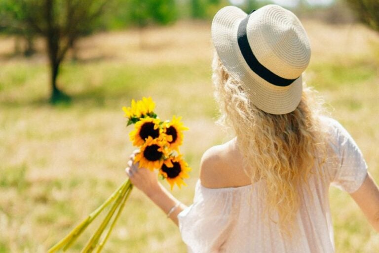 7-Day Happiness Challenge To Lift Your Spirits
