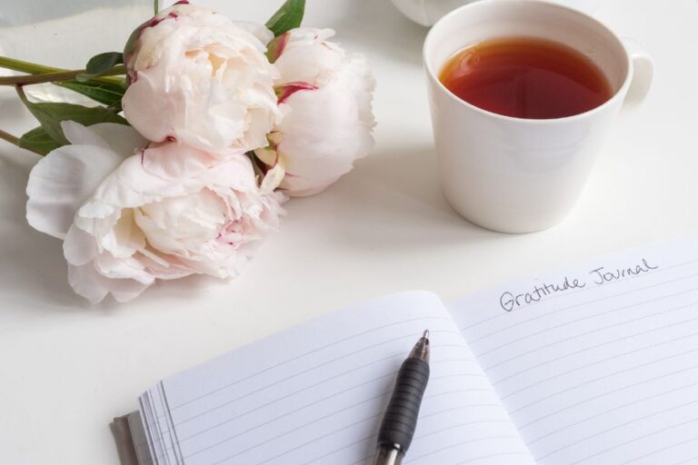 Powerful Monday Morning Routine For A Confident Start Of Week