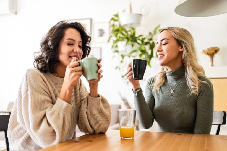 8 Golden Habits Of Happy Women You'll Love