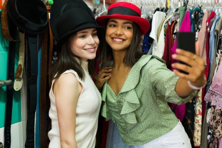 41 Fun Things To Do With Friends For A Good Time Together – Plum ...