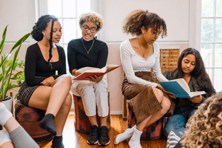 41 Fun Things To Do With Friends For A Good Time Together – Plum ...